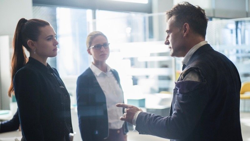 Someone is Trying to Kill Morgan Edge in Supergirl Photos