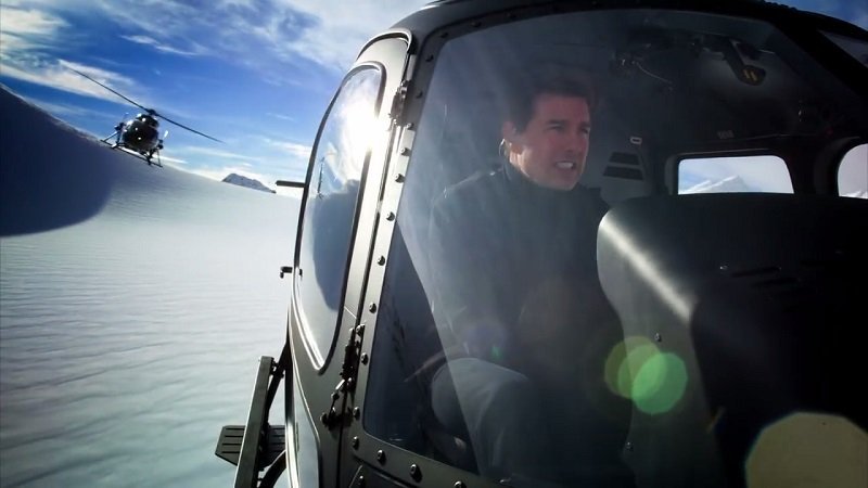 Mission: Impossible - Fallout Helicopter Stunt with Tom Cruise