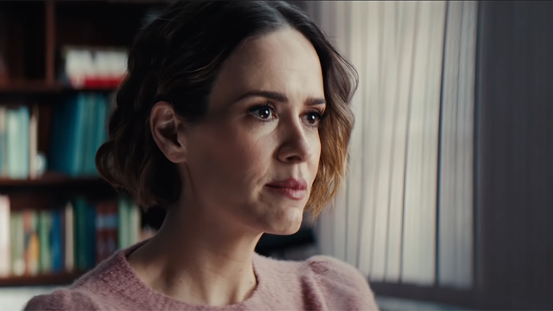 New Glass Featurette Gives Inside Look At Different Comic Book World