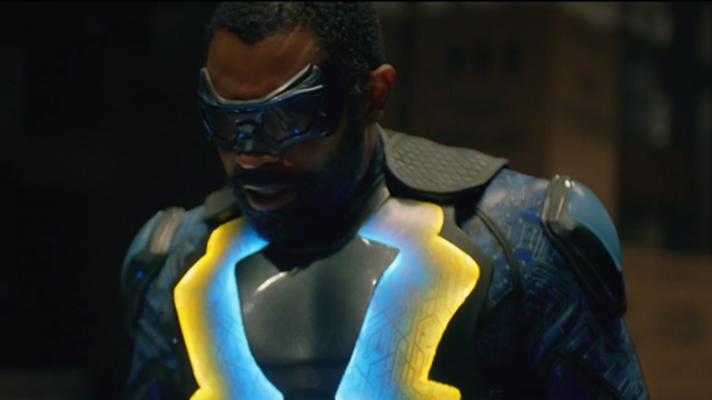 Black Lightning Takes Over The Waverider in Crisis BTS Video