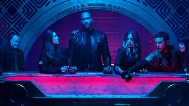 Agents of S.H.I.E.L.D. Season 6 Cast Photo Evokes The Last Supper