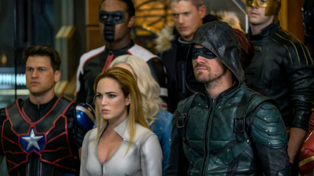 The CW Reveals Dates for Arrow Series Finale and Legends Premiere