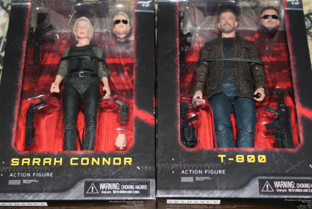 Review: Terminator Dark Fate Figures - 'Carl' and Sarah Connor