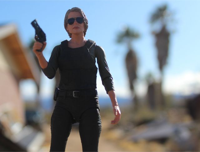 Review: Terminator Dark Fate Figures - 'Carl' and Sarah Connor