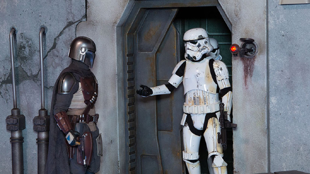 Sideshow Previews Hot Toys Mandalorian Figures and Nevarro Diorama