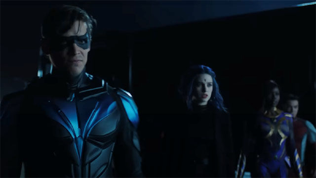 Ana Diop Shares Starfire's New Costume in Titans Season 2