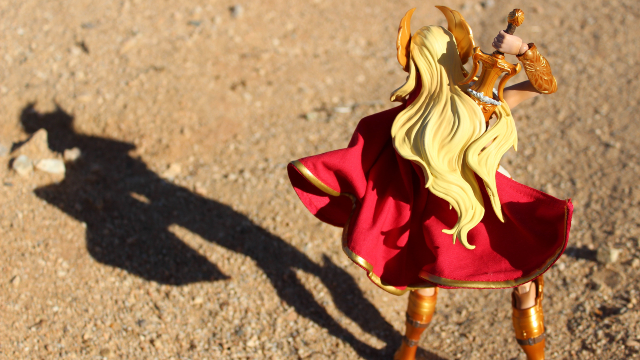 Toy Review: Mondo Toys' Masters of the Universe She-Ra