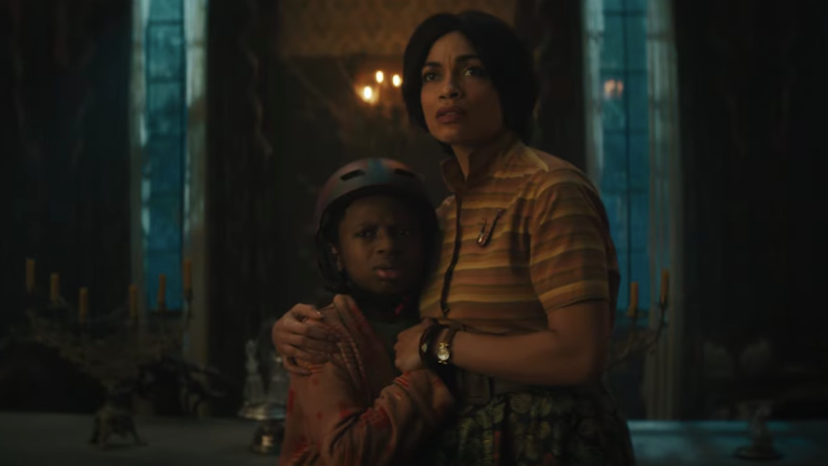 Haunted Mansion Teaser Assembles a New Team of Ghost Hunters
