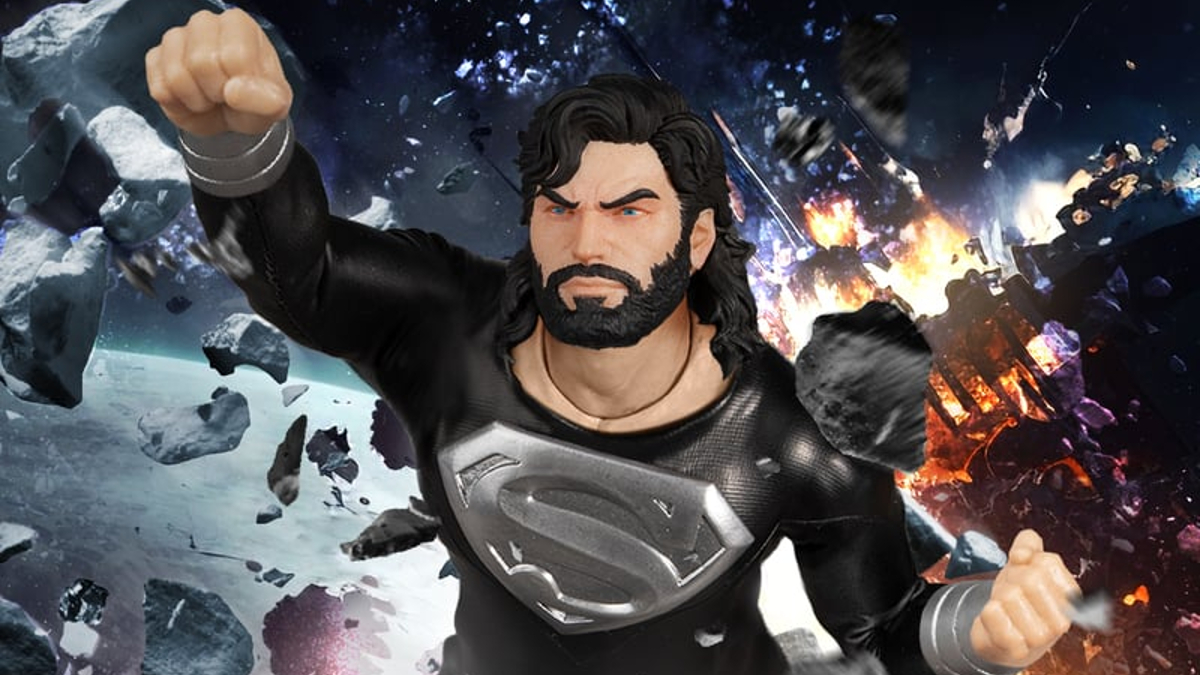 Recovery Suit Superman Joins Mezco's One: 12 Collective