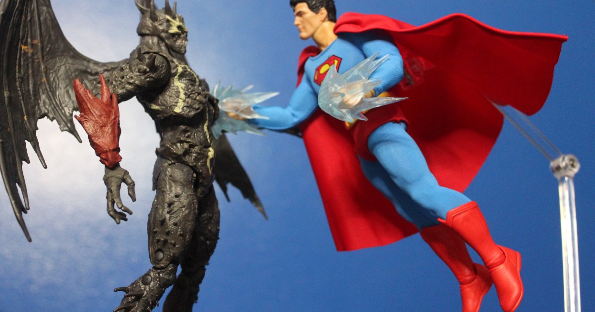 Toy Review: Mezco One: 12 Superman, Bonus Nightmare Spawn