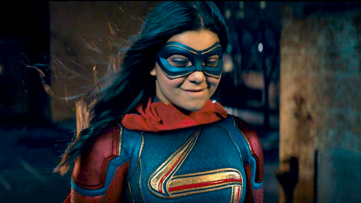 The Marvels' Iman Vellani Cosplays as X-Men's Jubilee - Comic Book ...