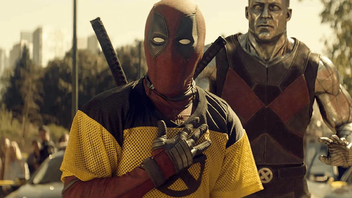 Deadpool 2 Set Photos Show Off Filming in the Full Costume