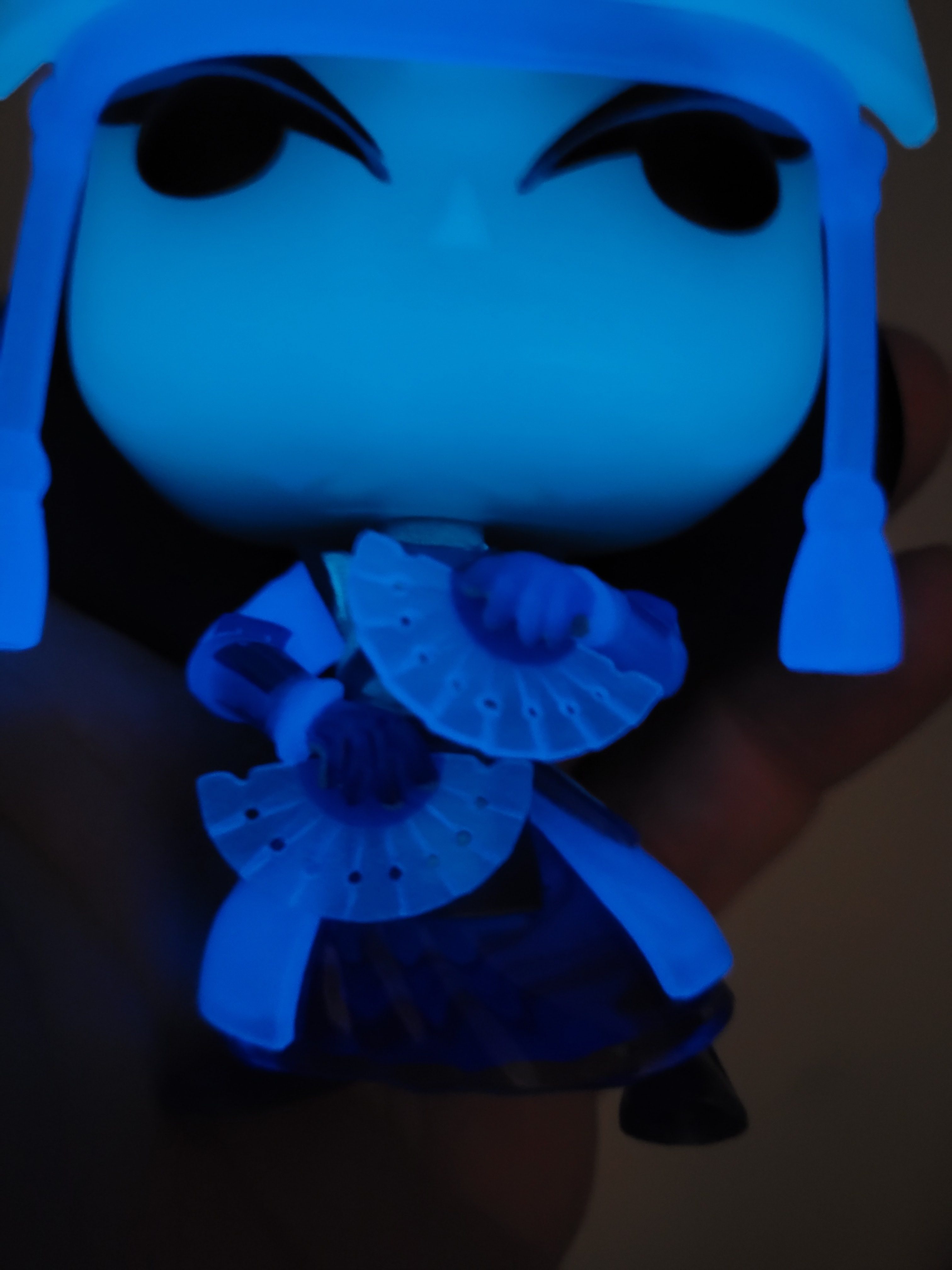 Avatar: The Last Airbender Exclusive Kyoshi Glowing Funko Pop