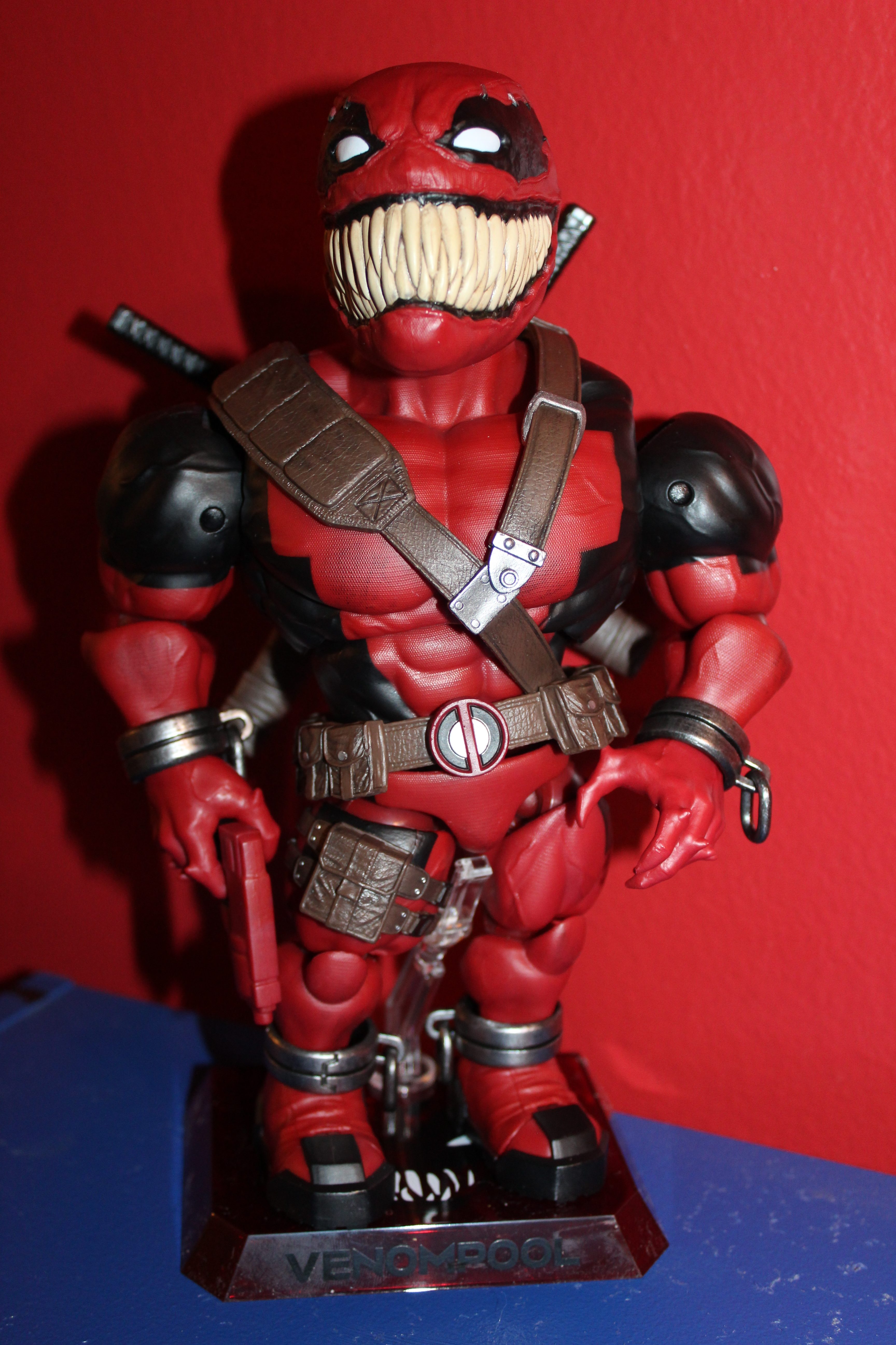 Venompool Egg Attack Action 8-Inch Figure - Toy Review