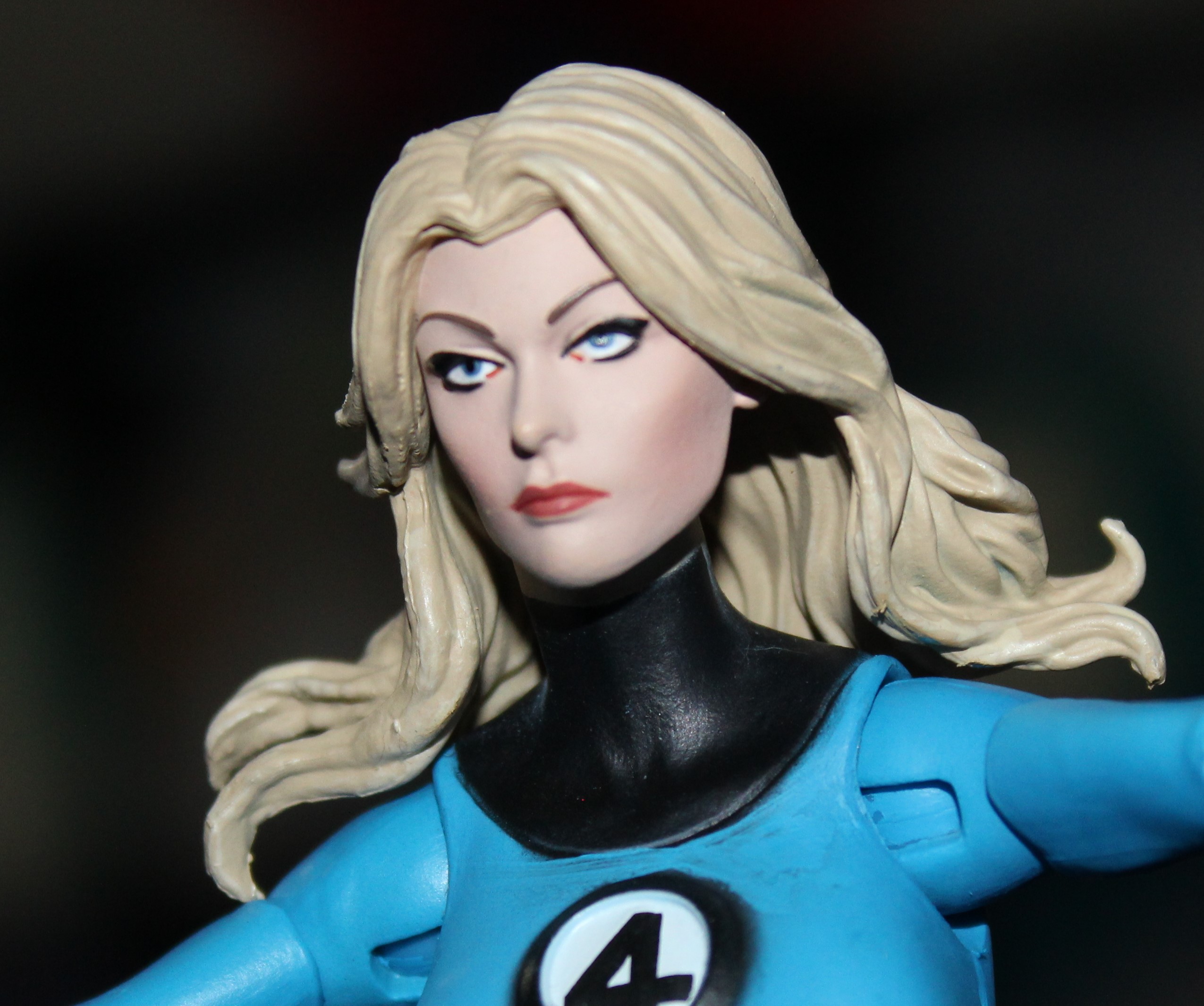 Diamond Select Toys Invisible Woman Action Figure Toy Review