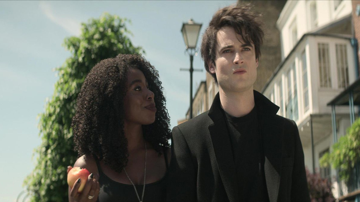 Superhero Hype Cosplay: Death From The Sandman