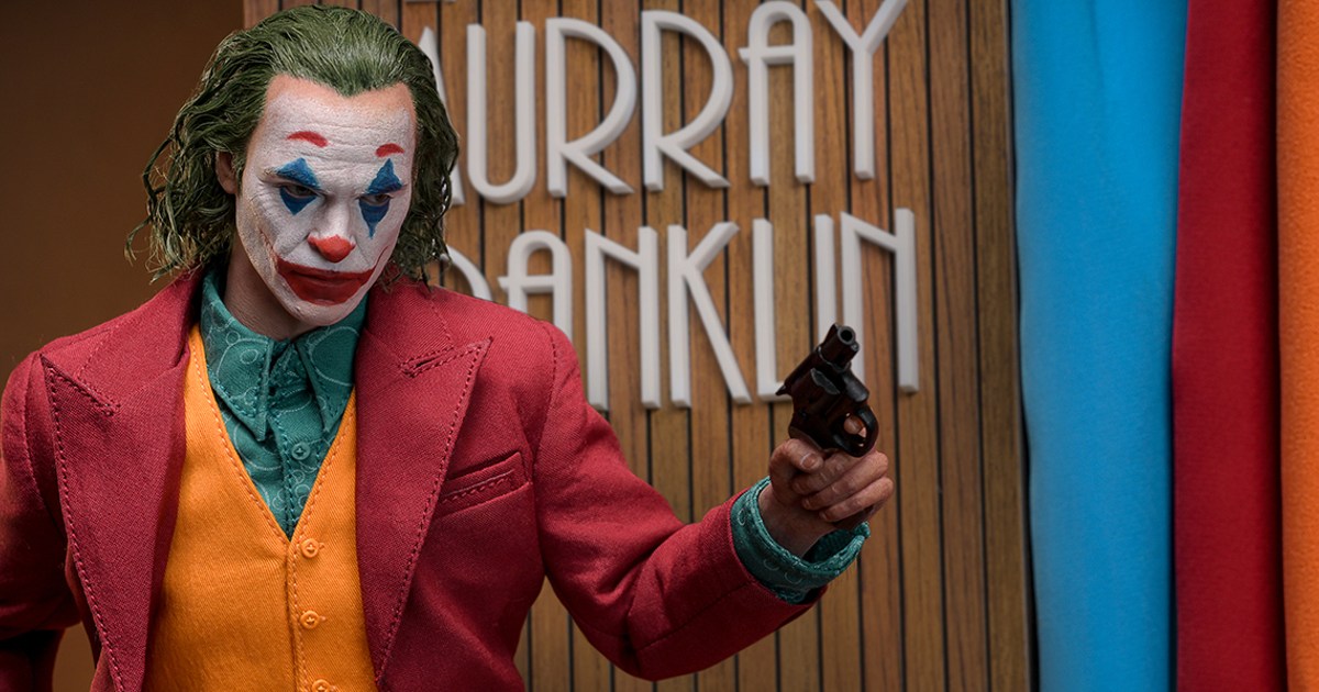 Hot Toys Joaquin Phoenix Joker Figure Comes Packing
