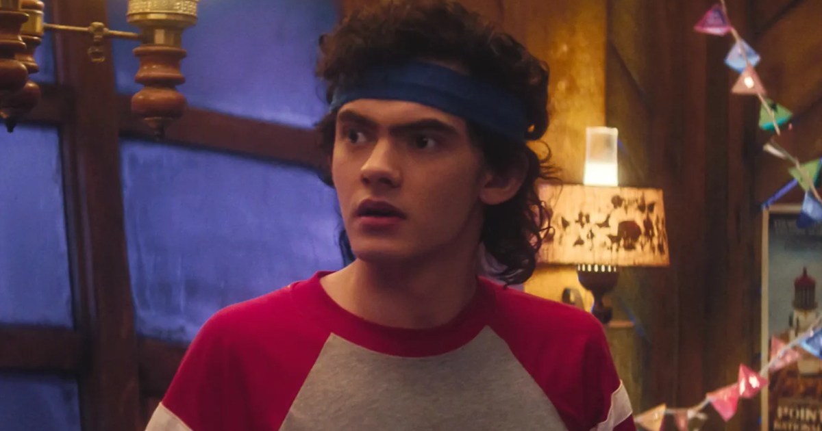 Agatha All Along's Joe Locke Has Never Met Elizabeth Olsen - Comic Book ...