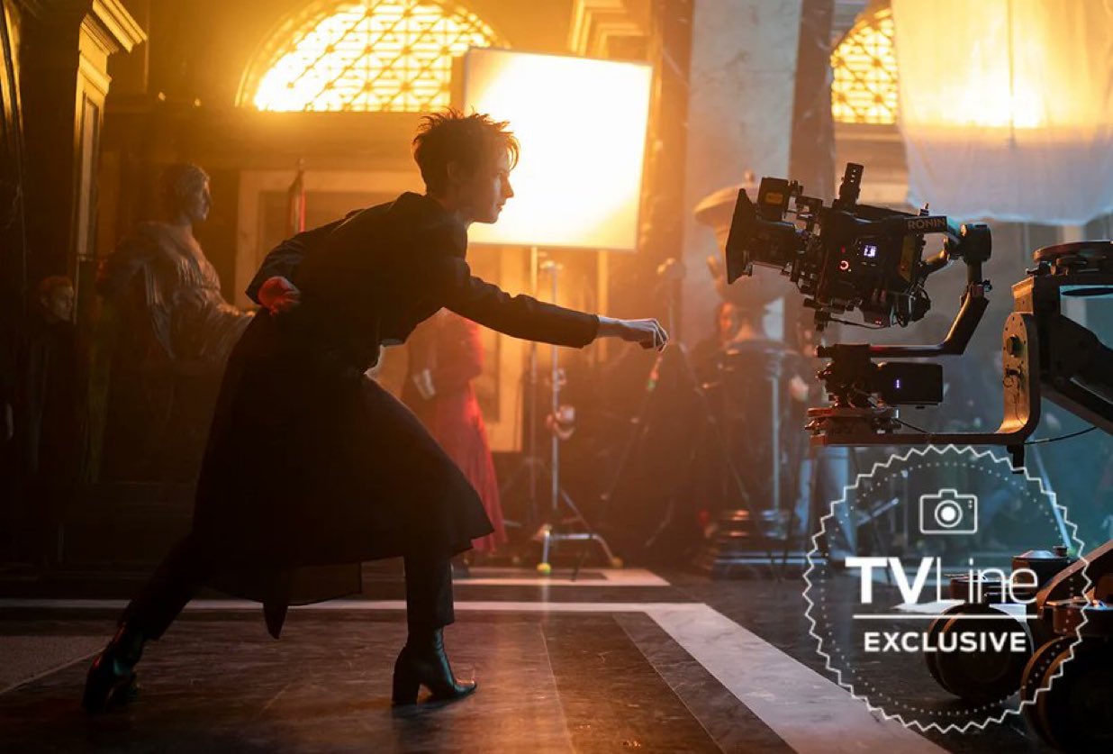 The Sandman Season 2 BTS Image Offers New Look at Tom Sturridge's Morpheus