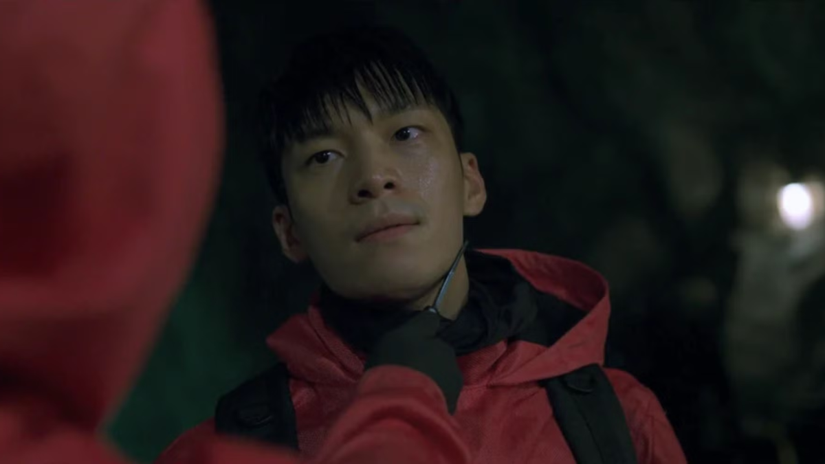 Squid Game Season 3: What Happens to Jun-ho at the End? - Comic Book ...