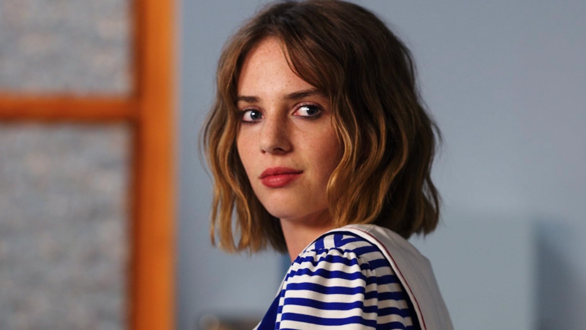 Why Fans Think Robin Will Die in Stranger Things Season 5 - Comic Book ...