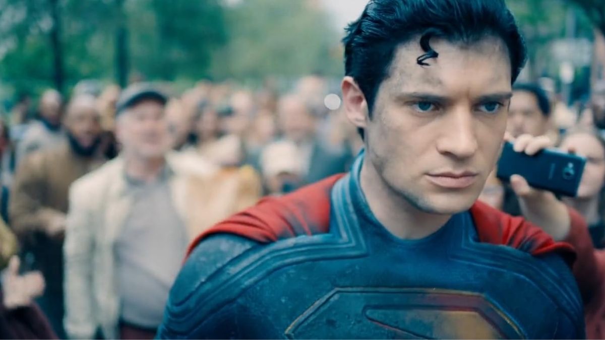 Superman Fans Are Sure Robert Pattinson’s Batman Has a Cameo