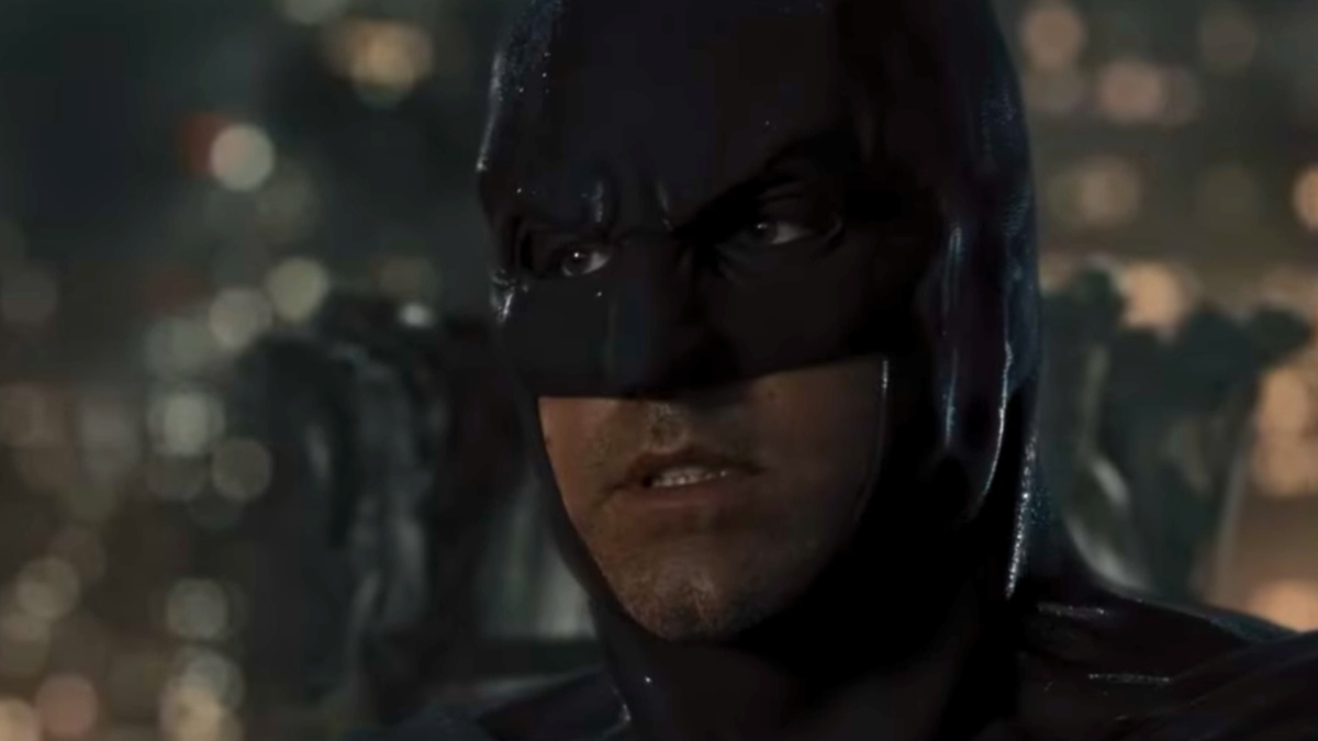 Zack Snyder Shares Ben Affleck’s Batman Photo From First Costume Test ...