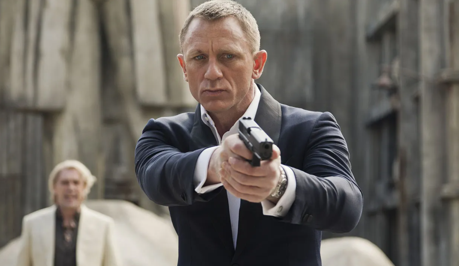 Hunger Games Star To Play James Bond Villain in 007 First Light Game ...