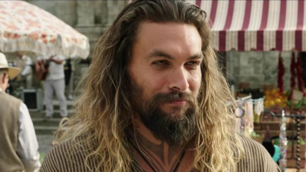 Jason Momoa’s Lobo Weapon in Supergirl Gets First Look - Comic Book ...