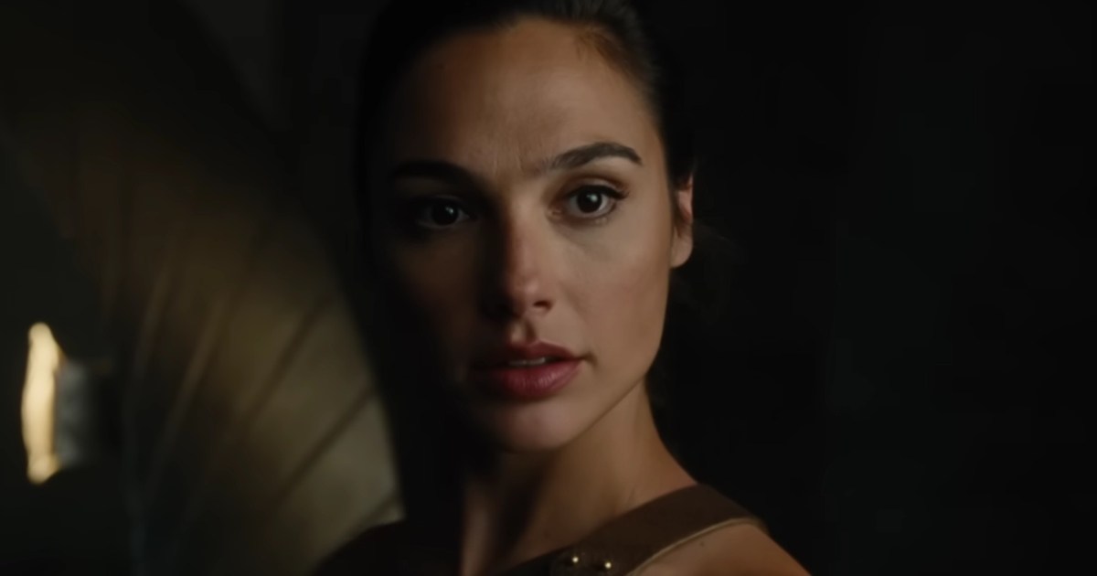 Gal Gadot Returns as Wonder Woman in New Slow-Motion Video - Comic Book ...
