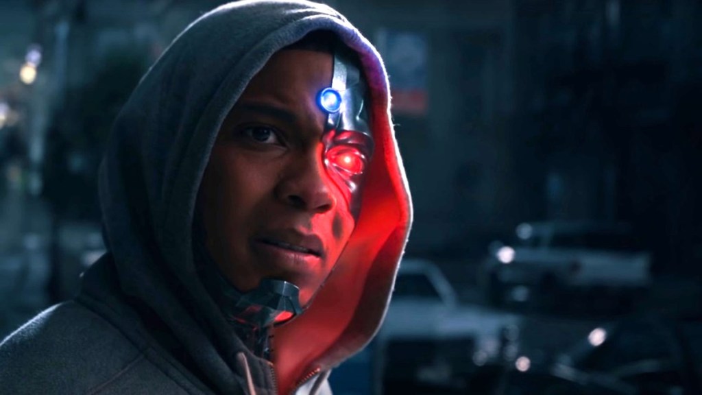 Ray Fisher Returns as Cyborg in New Justice League Photo - Comic Book ...