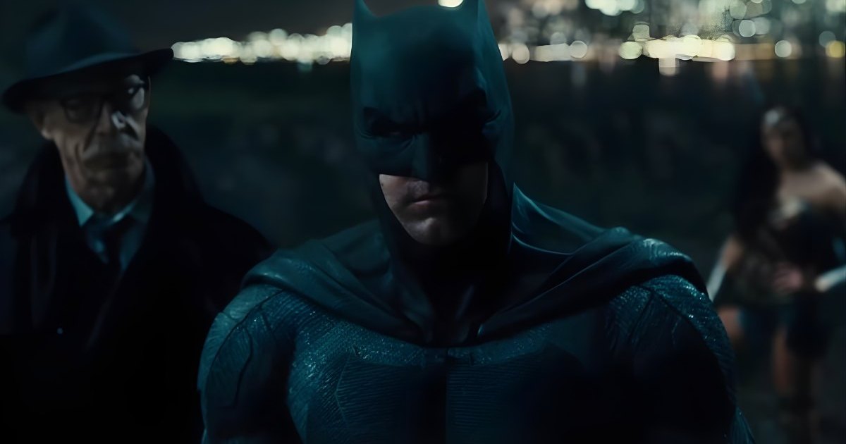 Ben Affleck’s Unseen Batman Imax Photo Revives Justice League 2 Hopes ...