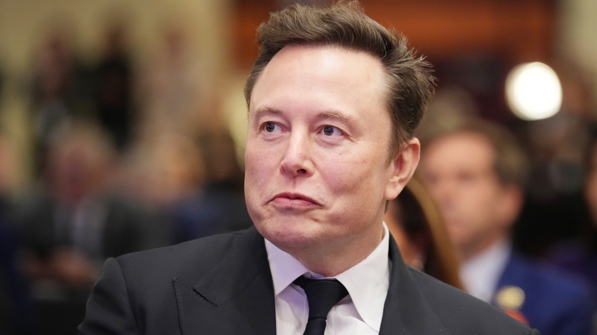 Elon Musk Slams Christopher Nolan Amid The Odyssey Casting Rumors ...