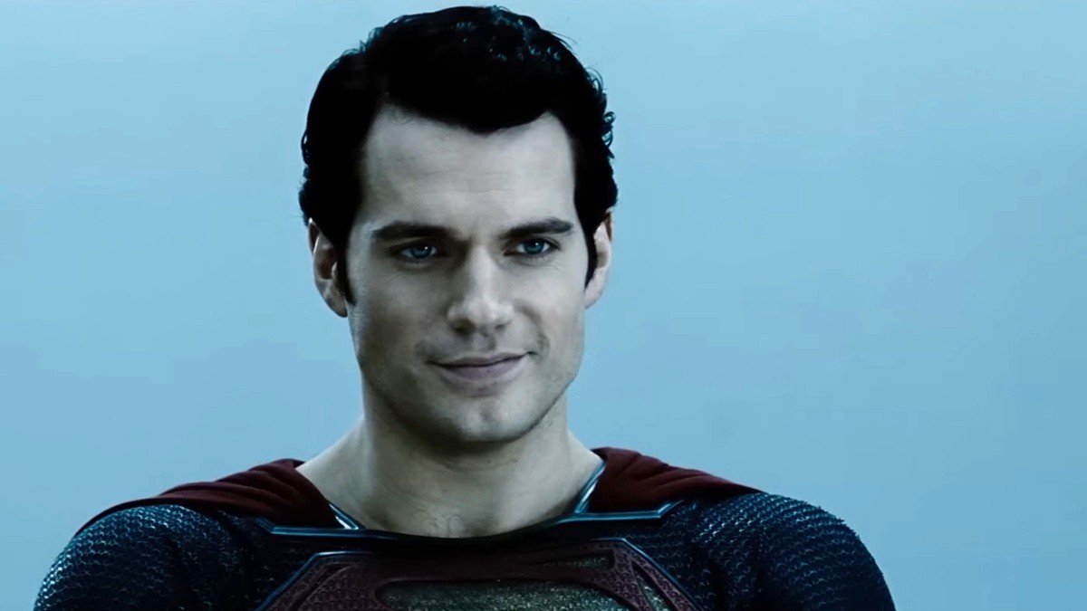 Henry Cavill Returns as Superman in New Photo From Justice League ...