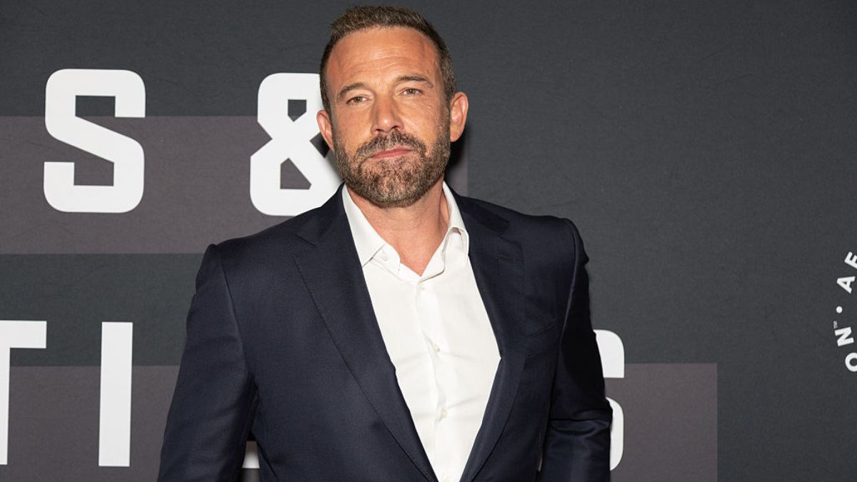‘They Were Hunters’: Ben Affleck’s Unseen Batman Photo Revealed - Comic ...