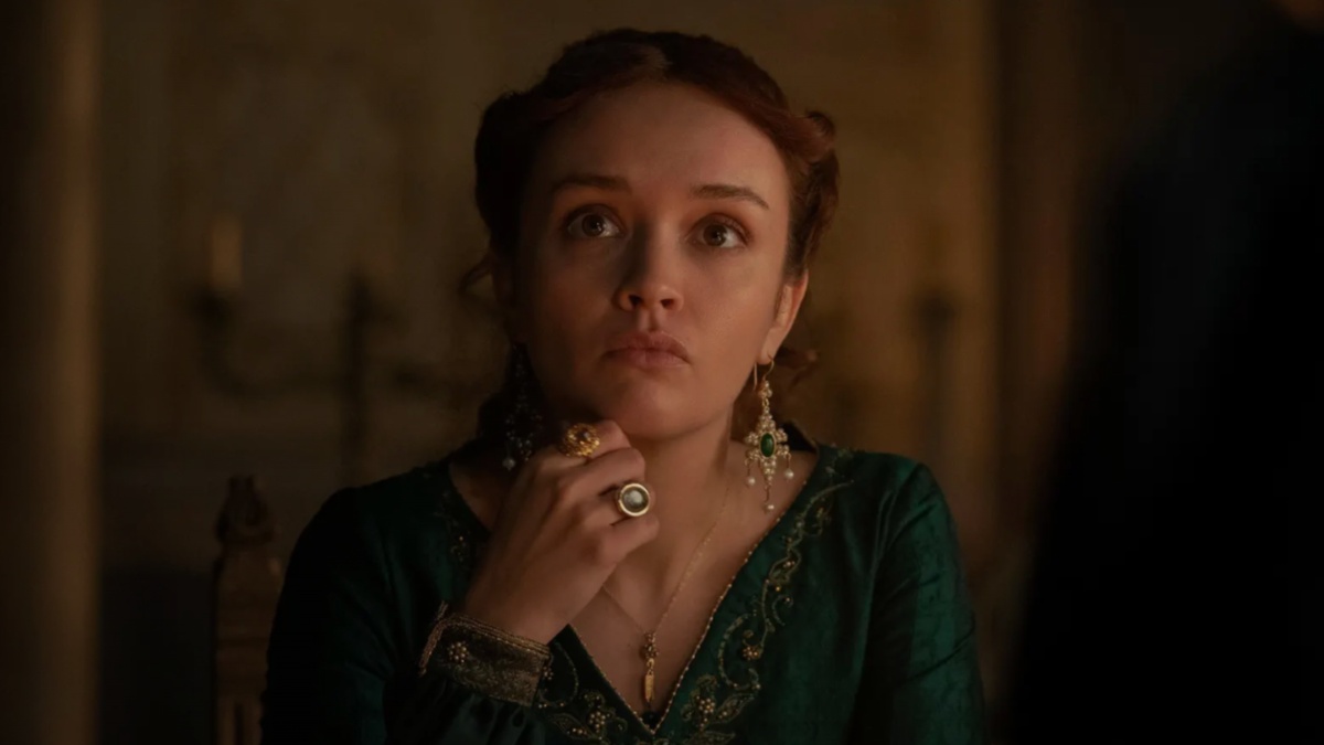 HOTD’s Shocking Aemond & Alicent Scene Leaves Fans Speechless, Olivia ...