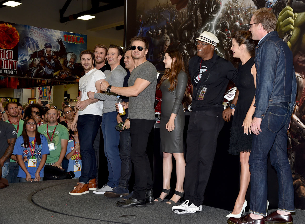 Comic-Con: Avengers: Age of Ultron and Ant-Man Cast Videos and Photos ...