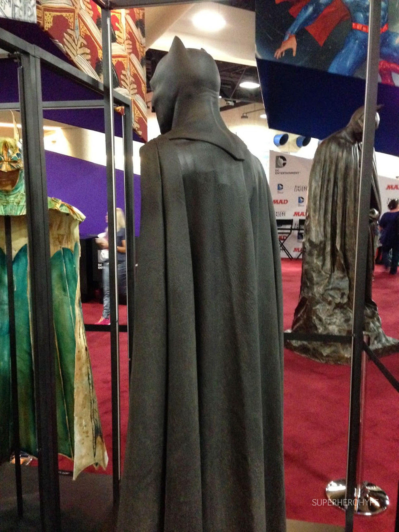 Comic-Con: Photos of the Batsuit from Batman v Superman: Dawn of ...