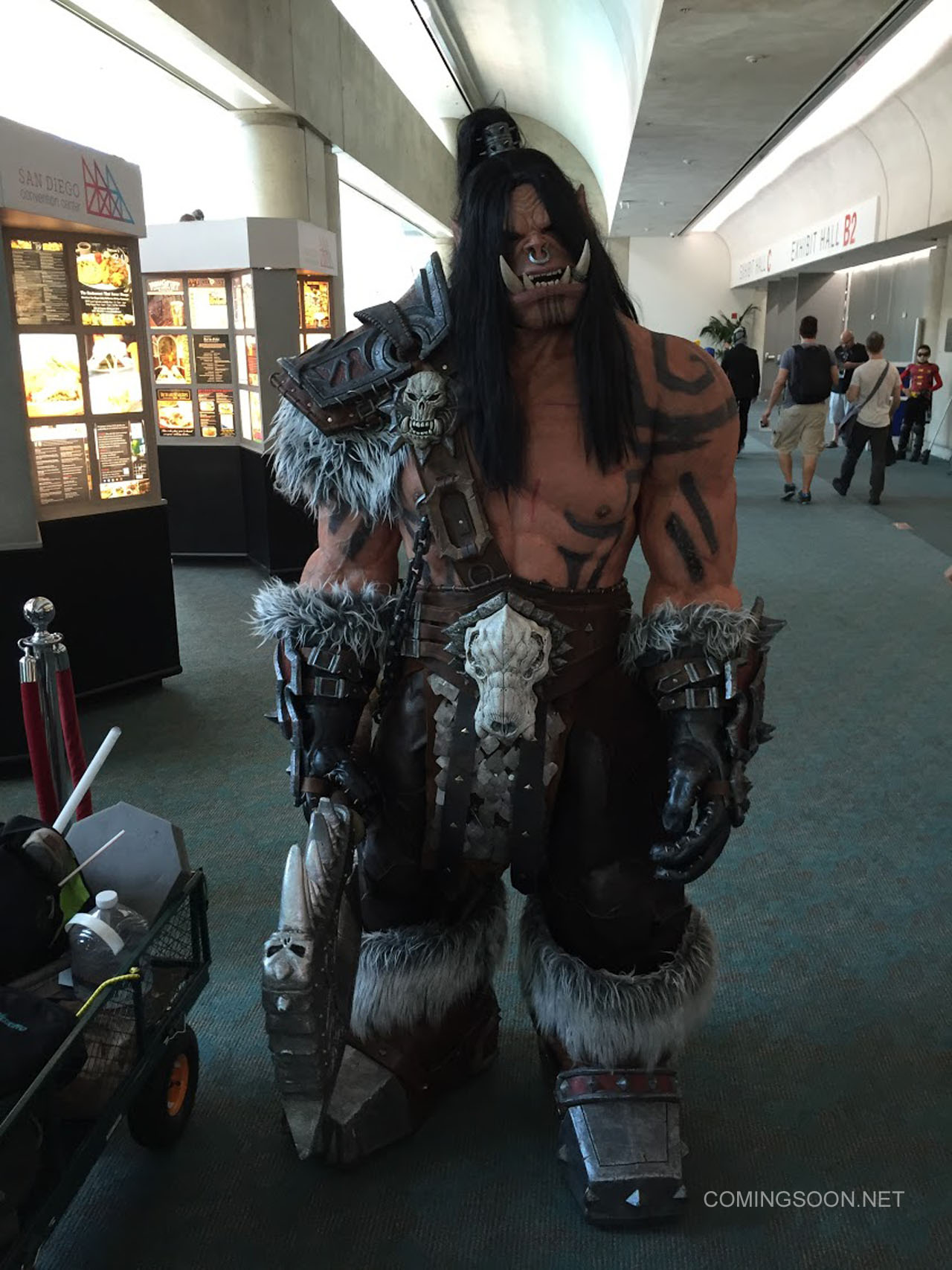 Floor Pictures and Cosplay from Comic-Con 2016