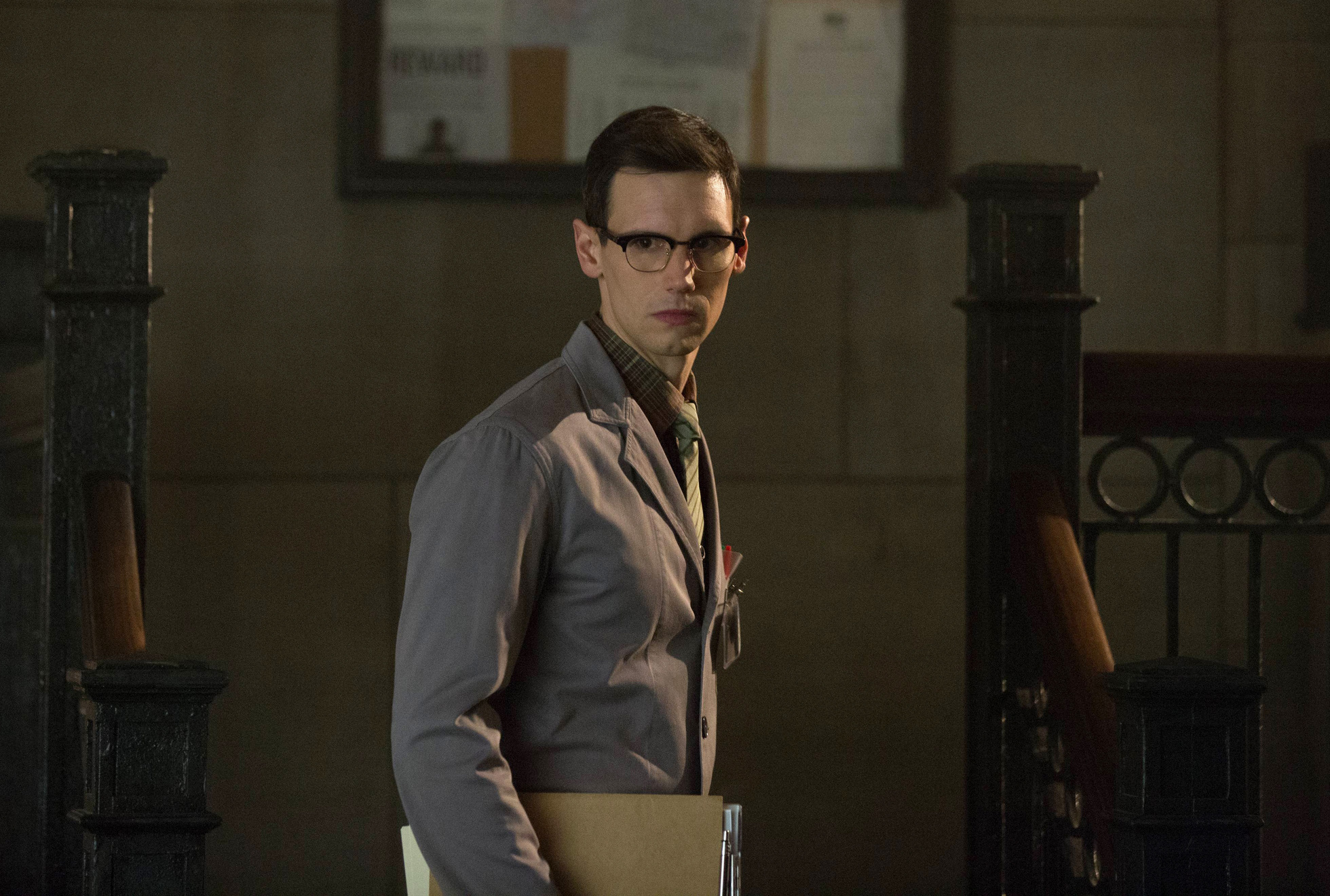 James Gordon Makes Friends in New Gotham Photos