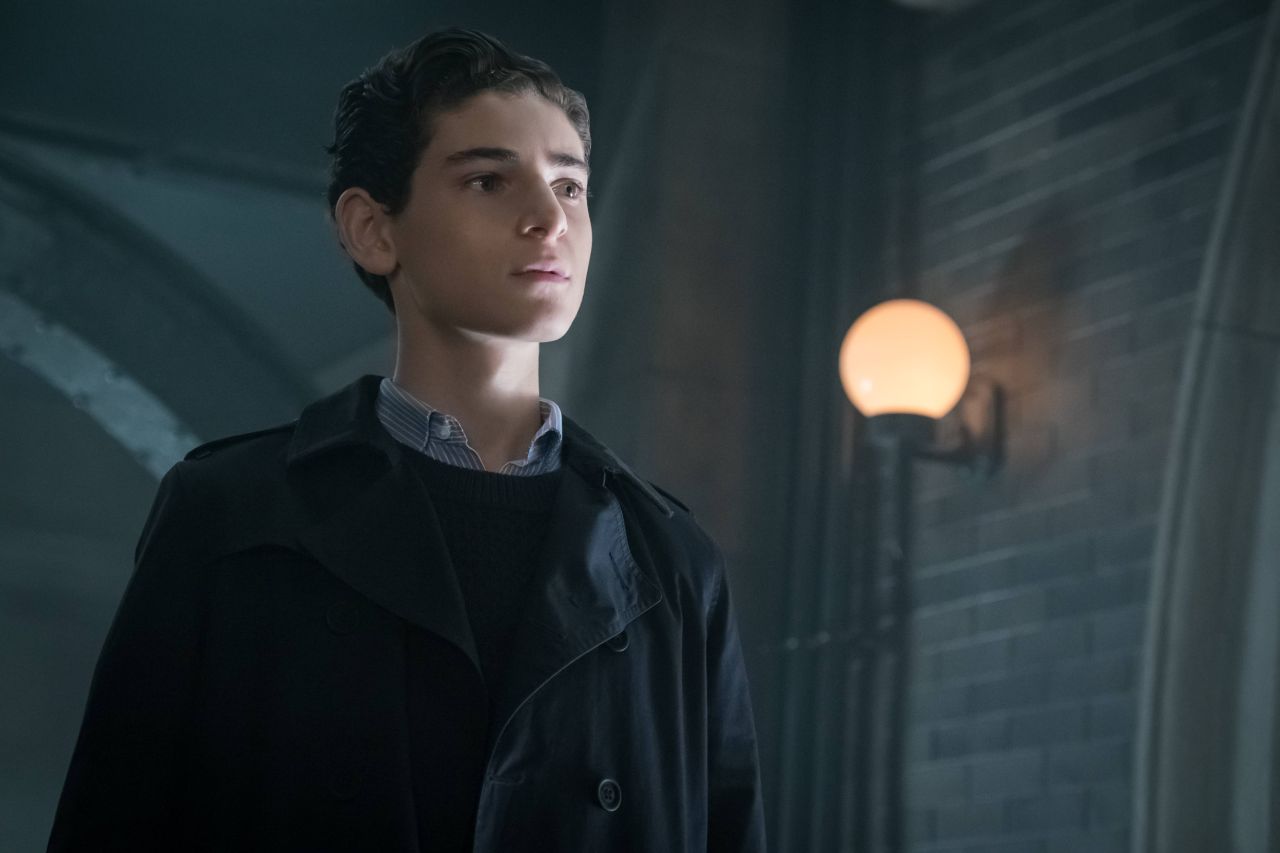 Chef Penguin and the Return of Nygma in Gotham Episode 3.05 Photos