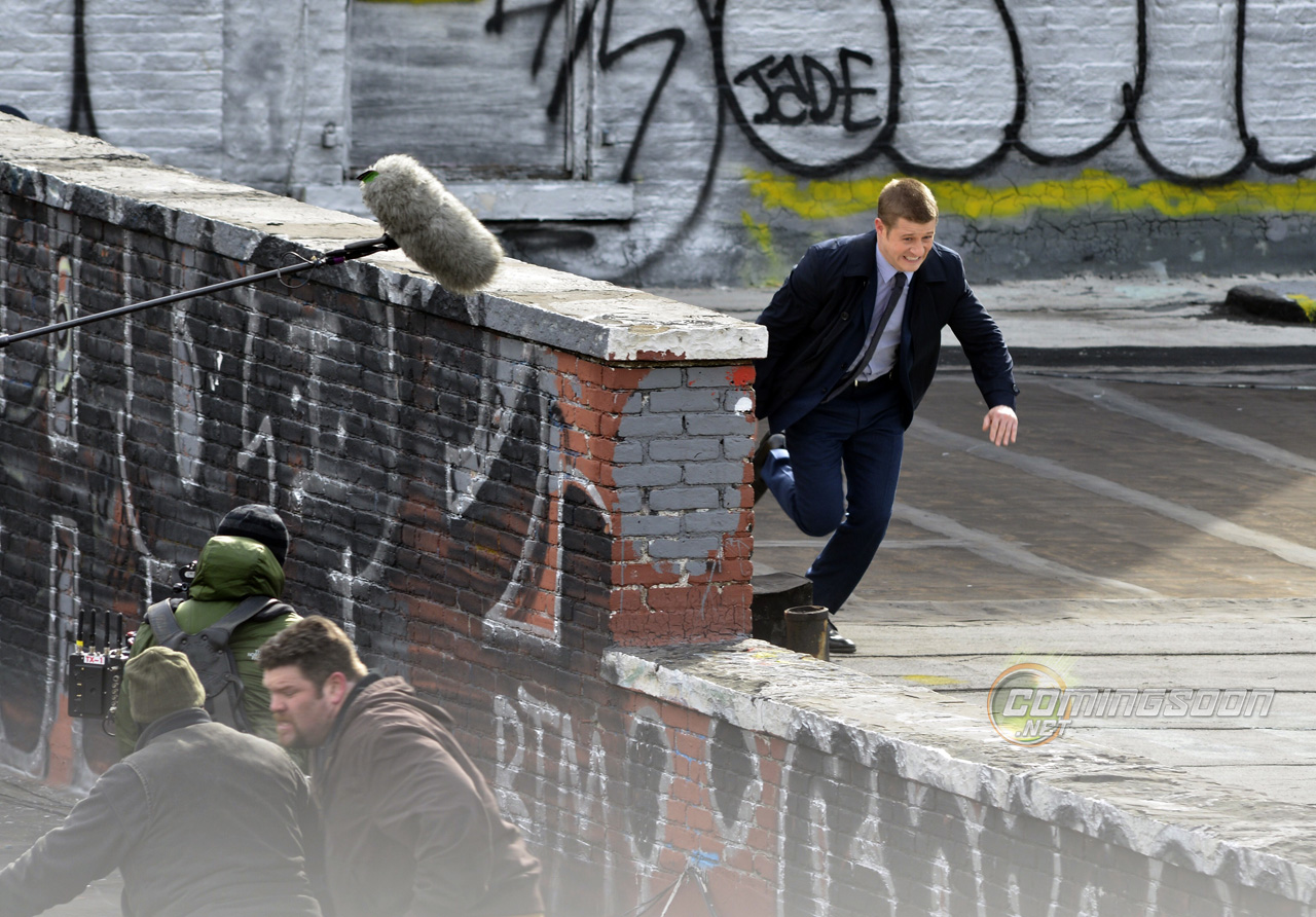 Meet the Wayne Family in New Gotham Set Photos - Comic Book Movies and ...