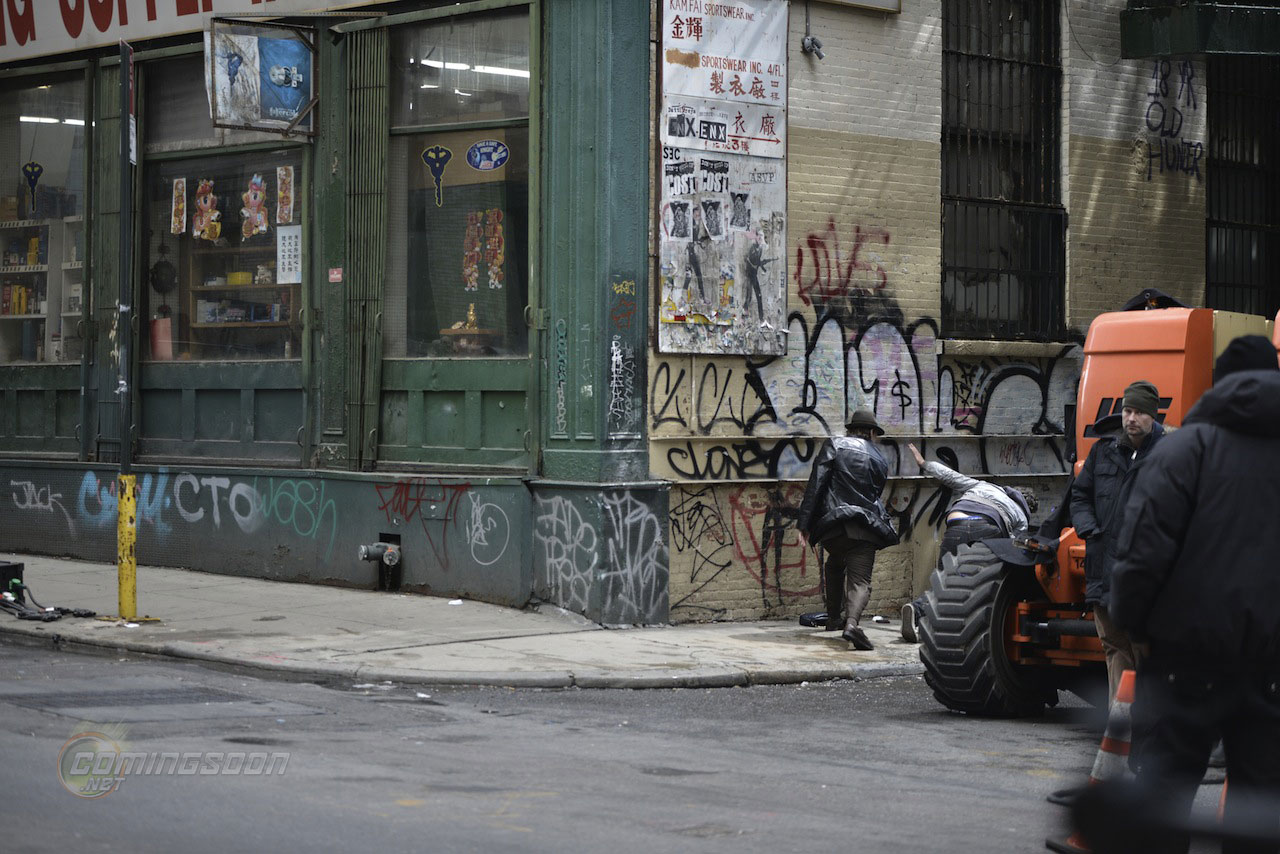 Meet the Wayne Family in New Gotham Set Photos - Comic Book Movies and ...