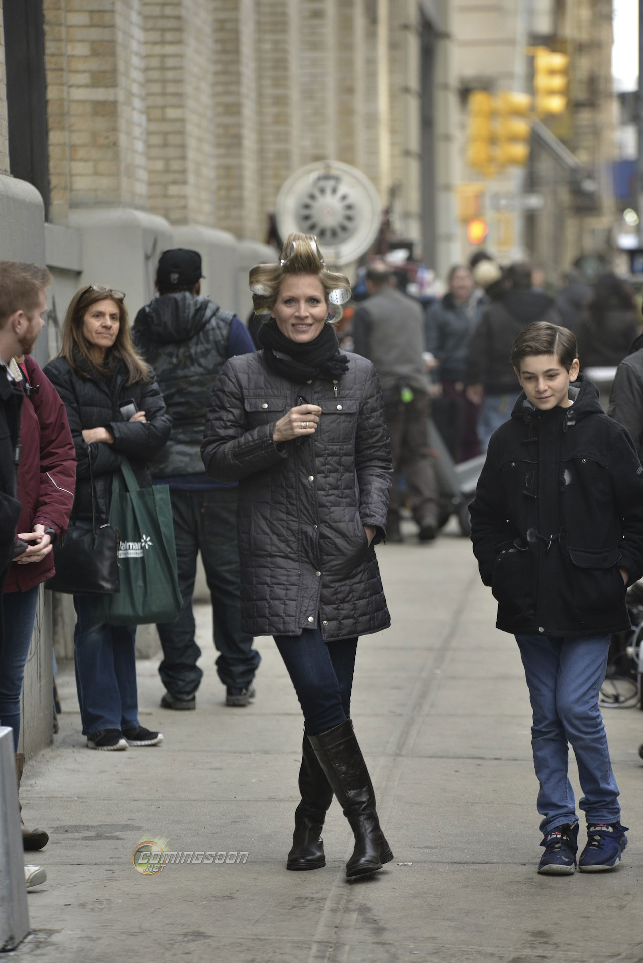 Meet the Wayne Family in New Gotham Set Photos - Comic Book Movies and ...