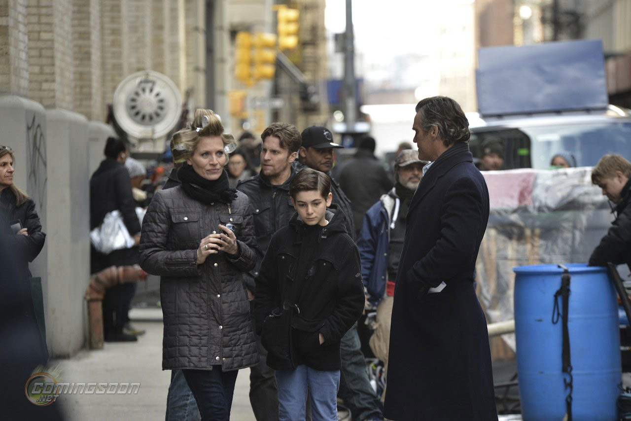 Meet the Wayne Family in New Gotham Set Photos - Comic Book Movies and ...
