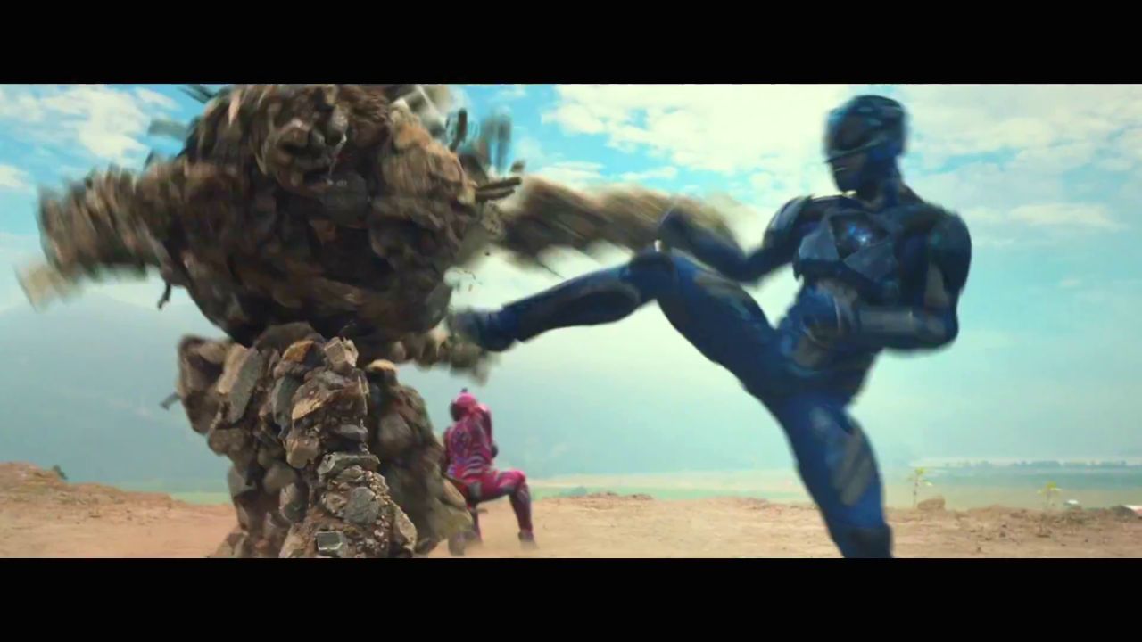 70 Screenshots from the New Power Rangers Trailer