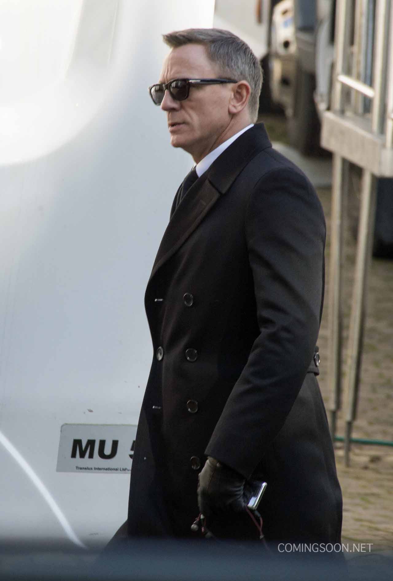 Daniel Craig and Monica Bellucci Spotted on the Spectre Set - Comic ...