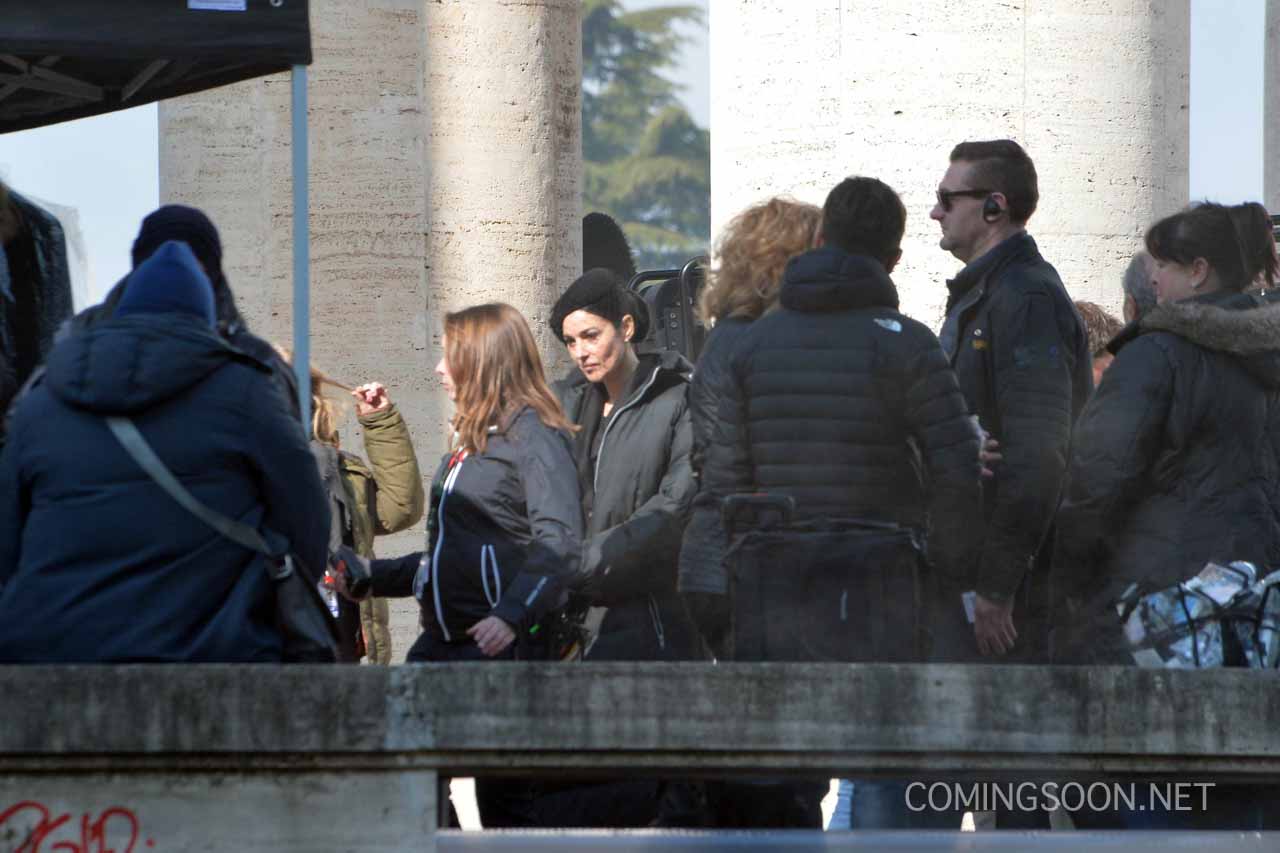 Daniel Craig and Monica Bellucci Spotted on the Spectre Set - Comic ...