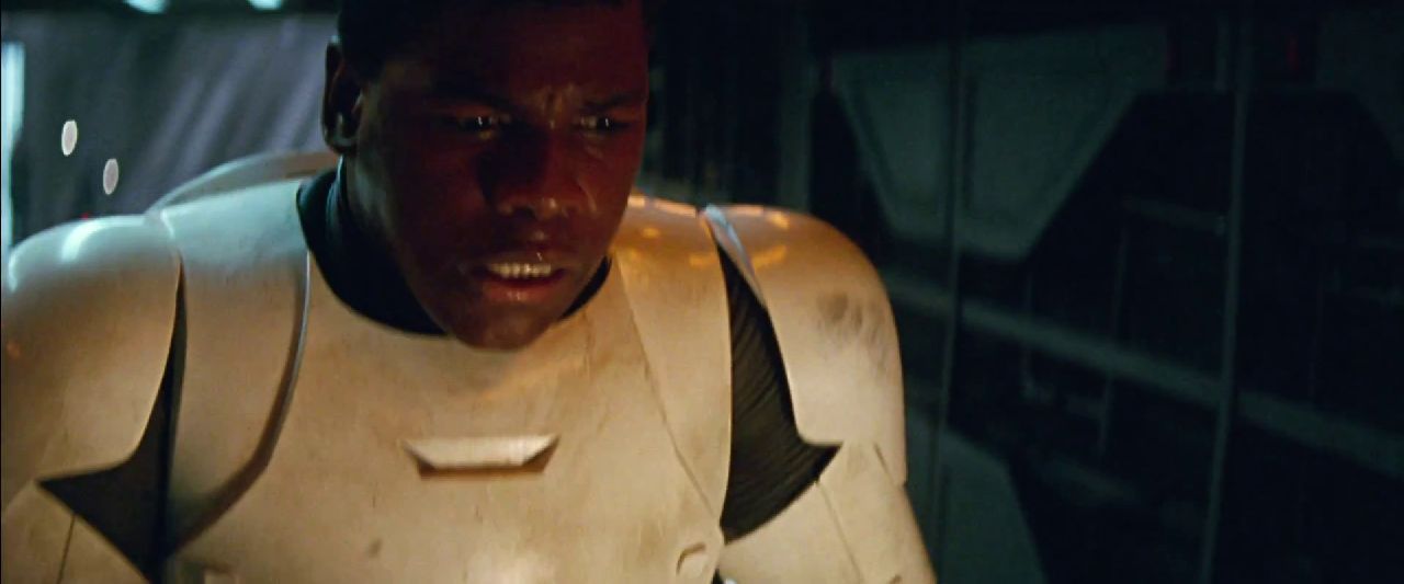 Over 30 Screenshots from the New Star Wars: The Force Awakens Trailer ...